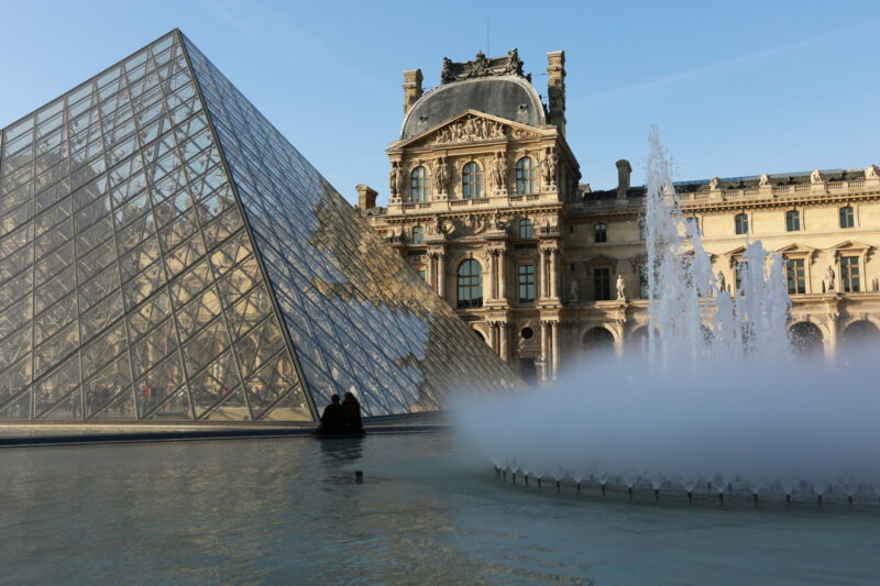 Paris Muse Clues: A Louvre Family Tour